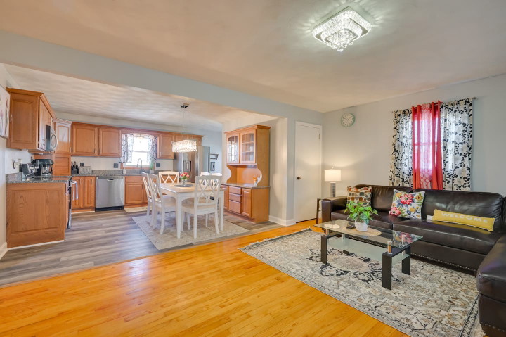 Deck & Grill: Convenient Home In Hummelstown - Hershey, PA