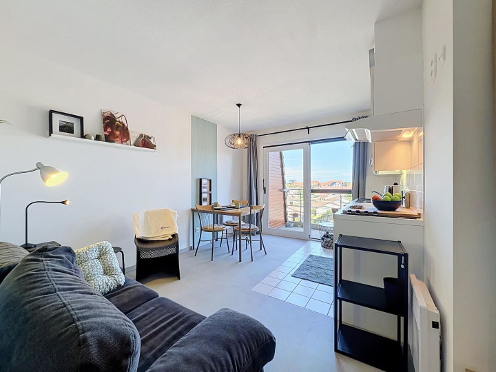 Deauville With Pool & Balcony By Interhome - Bredene