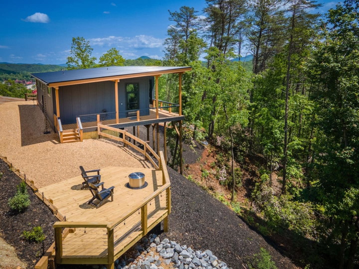 Luxury Couples Retreat | Hot Tub | Walk To Town - Helen, GA