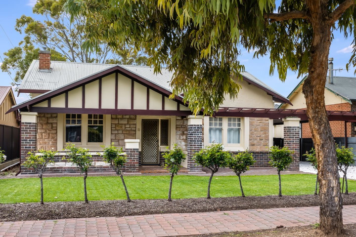 Beloved Bungalow Close To City & Sea - Blackwood