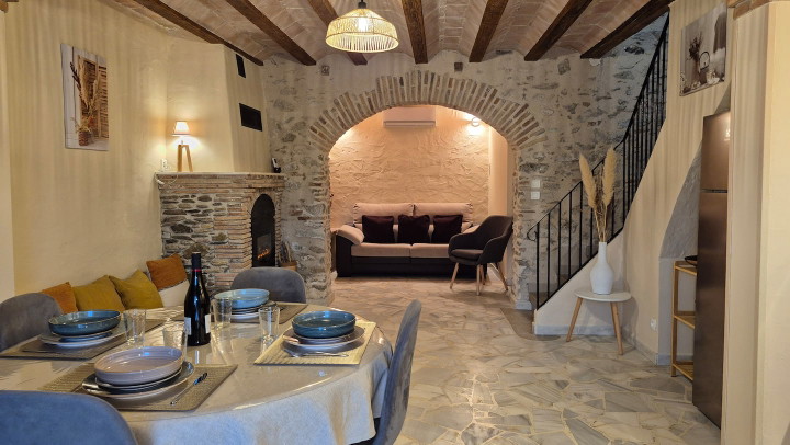 Village House With Closed Parking - Costa Brava