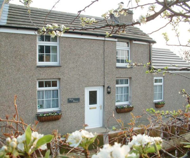 Glyn Saron Cottage In Bryncrug Village - Wales