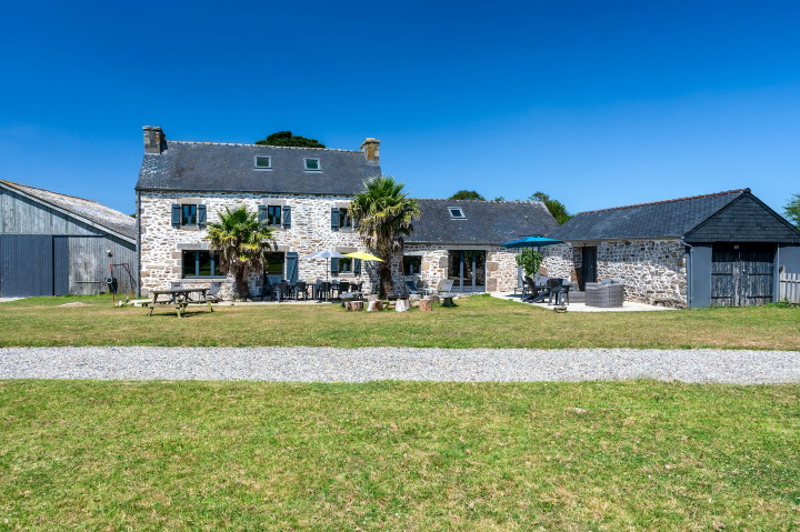2 Gîtes Premiums: 22 Couchages, Piscine Chauffée - Finistère
