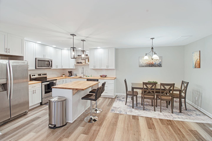 Warm And Inviting Townhome On Quite Cul-de-sac - Champaign, IL