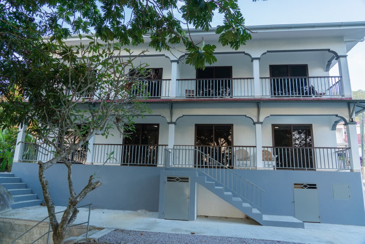 E & E Self Catering Apartments - Victoria