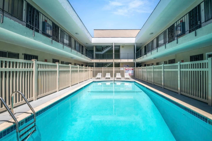 Cozy Modern Micro Studio In Sherman Oaks - Los Angeles