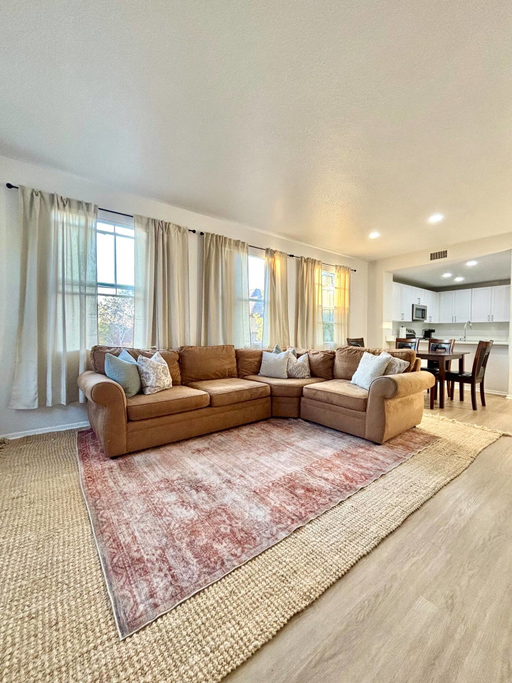Canyon Country Stay - Santa Clarita, CA