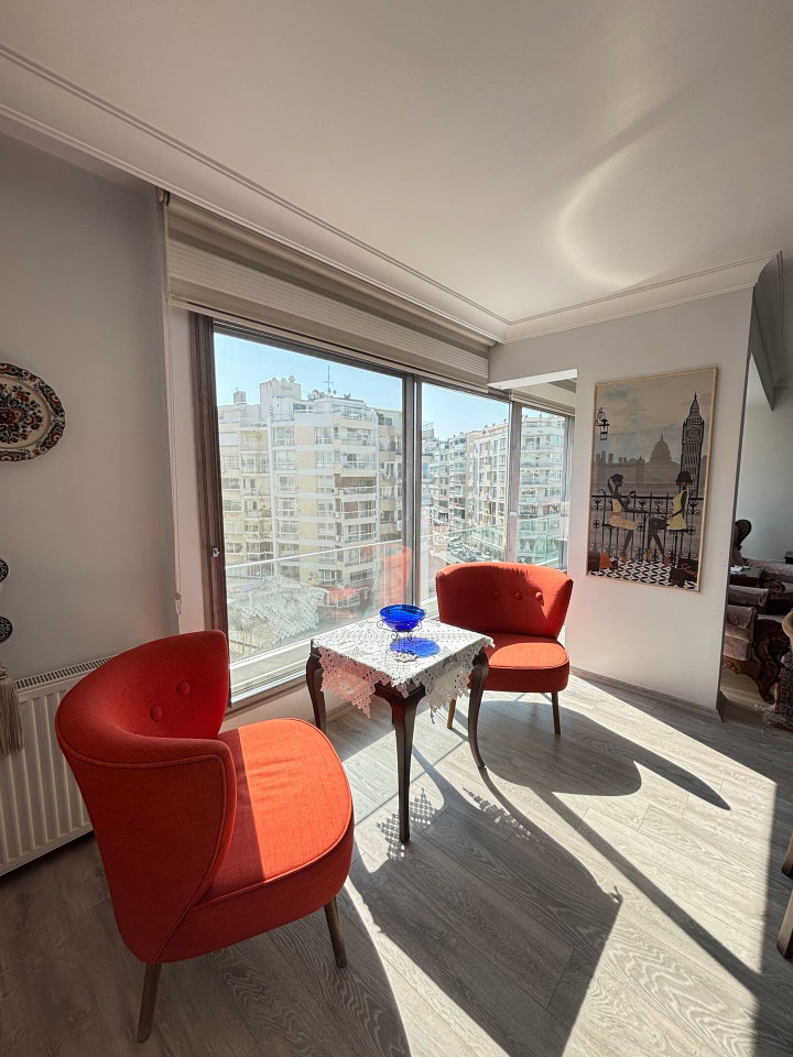 1 Min To Kordon, Newly Renovated - Alsancak