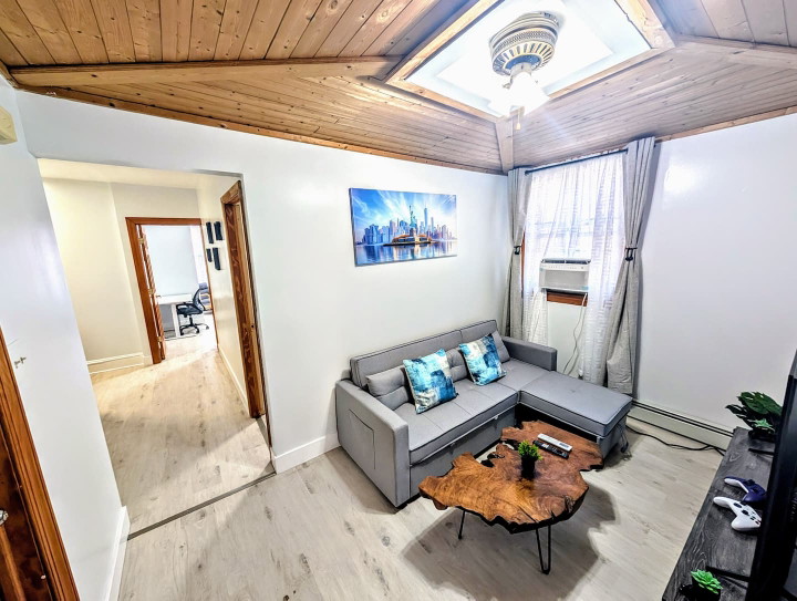 4br Duplex Near Light Rail | Mins To Ny + Parking - Jersey City
