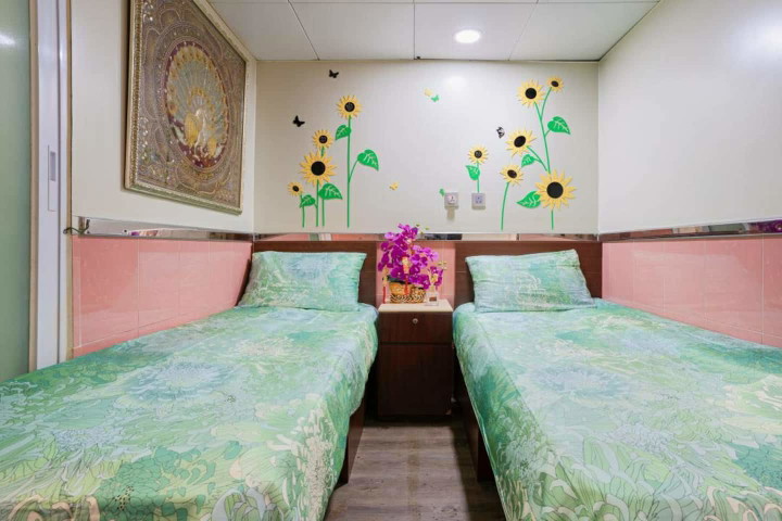 [2] Double Room In Kowloon - Hong Kong