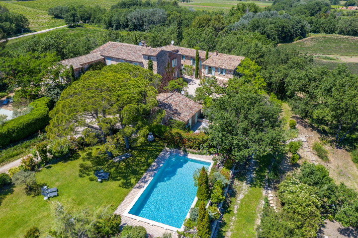Gîte Les Ocres à Roussillon. Mas Provençal Rénové. - Roussillon