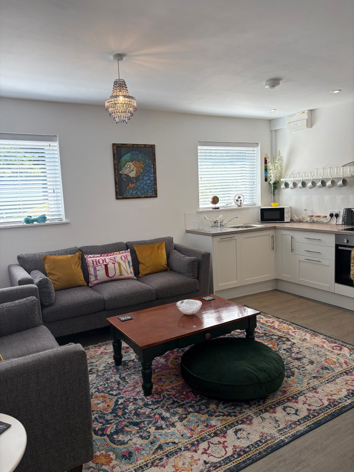 Contemporary 2 Bed Retreat With Sea View + Parking - Devon