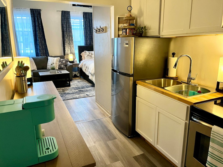 Historic Downtown Studio W Kitchen - California