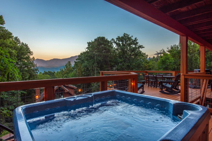 Honey Bear Lodge, 4br, Hot Tub, Views, Resort Pool - Gatlinburg, TN