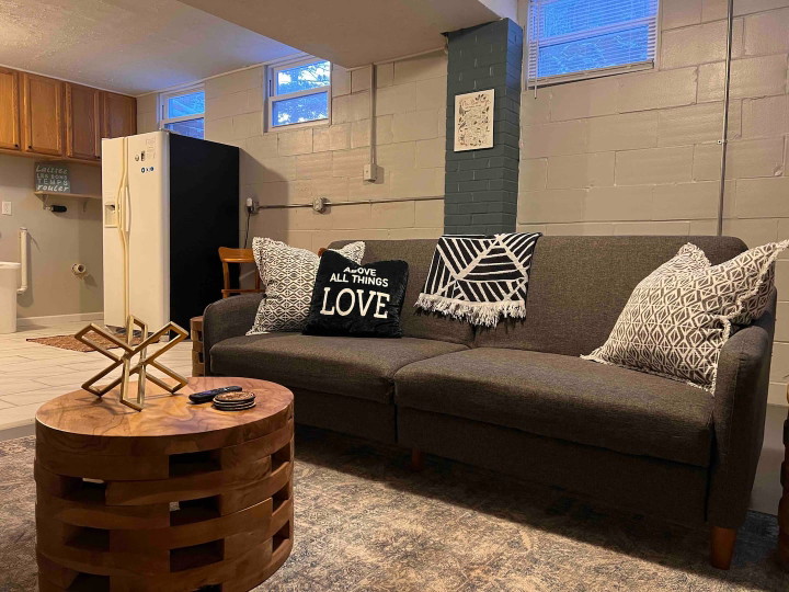 Basement Studio Apartment - Beckley, WV