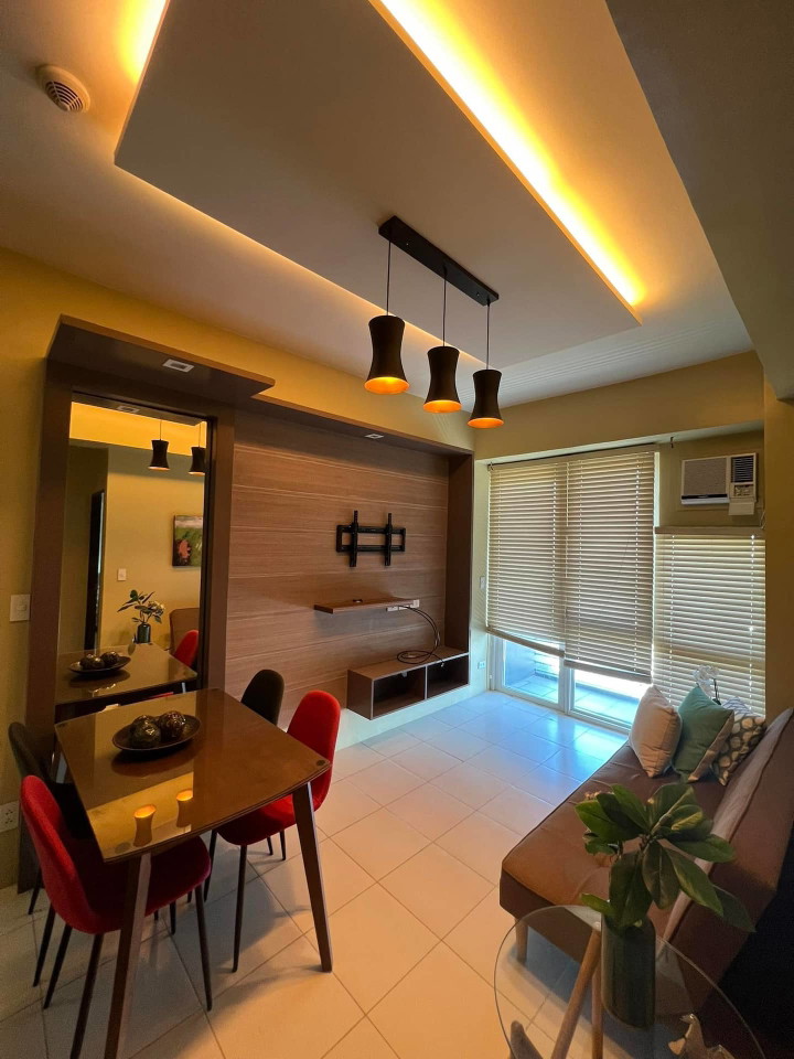 Luxury 2br Unit With Balcony - Philippines