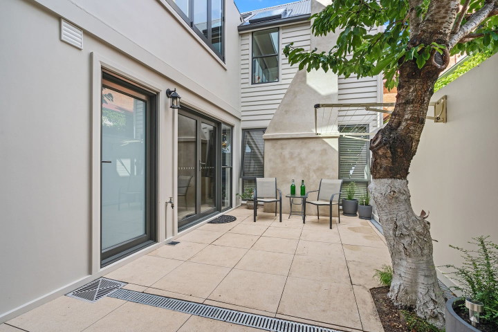 Spacious Private Apartment - Hobart