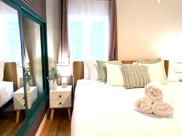 Chic City Getaway | 6 Guest | Walk To Little Italy - San Diego, CA