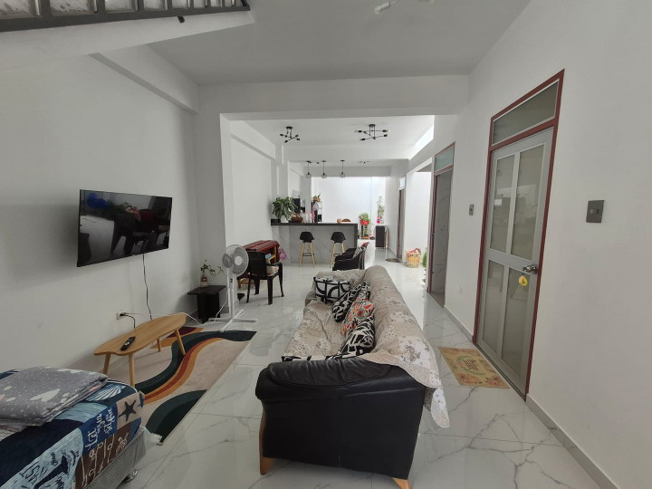 Apartamento Céntrico Con Cochera En Nuevo Chimbote - Santa