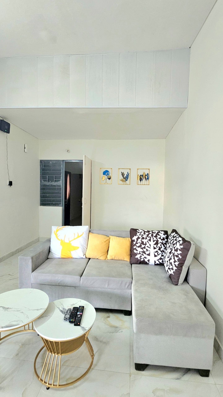 Comfort Stay (The Stay Network) 
Cozy, Modern - Lucknow