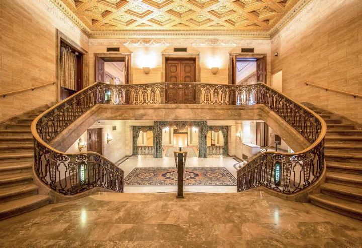 Signature Suite + Restaurant & Area Shuttle - Kennett Square, PA