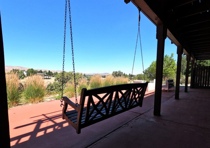 Beautiful Walk Out Unit With Massive Outdoor Patio - Reno, NV