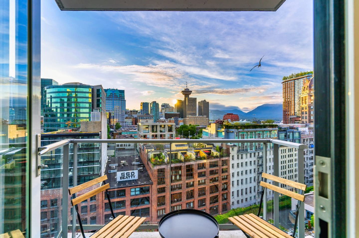 Appartement Moderne, Confortable Et Central Dans Le Centre-ville De Van - Vancouver