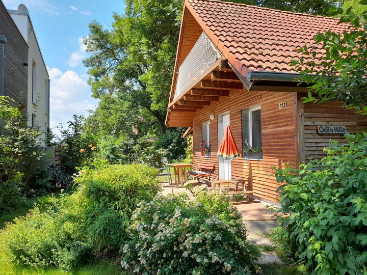 Oettis Hütte At Lake Hainer With Fireplace + Canoe + Wheels - Germany