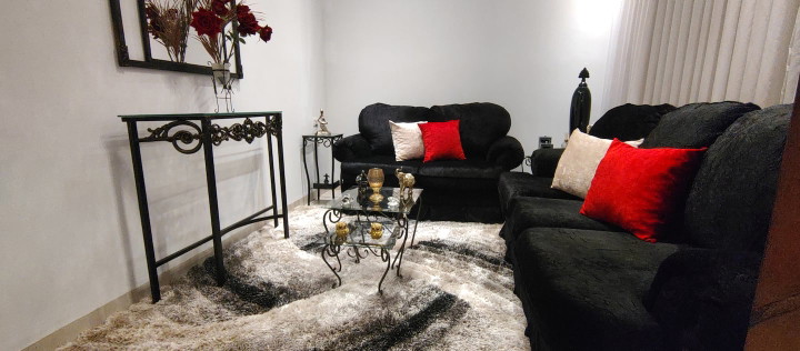 Home Sweet Home
(Camas: 1 King E 2 Solteiro) - Pirassununga