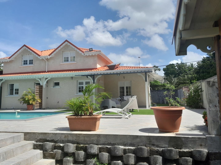 Cozy Raifer Cottage With Pool - Guadeloupe