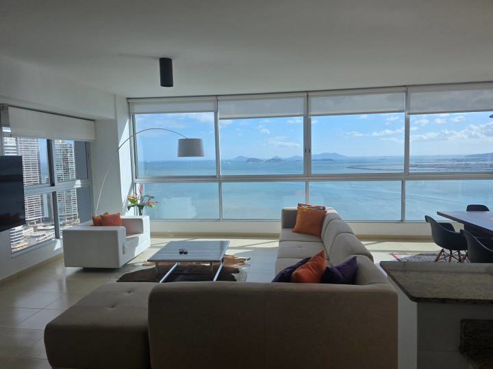 Ocean Front Apartment, Best Pty Location - Panama
