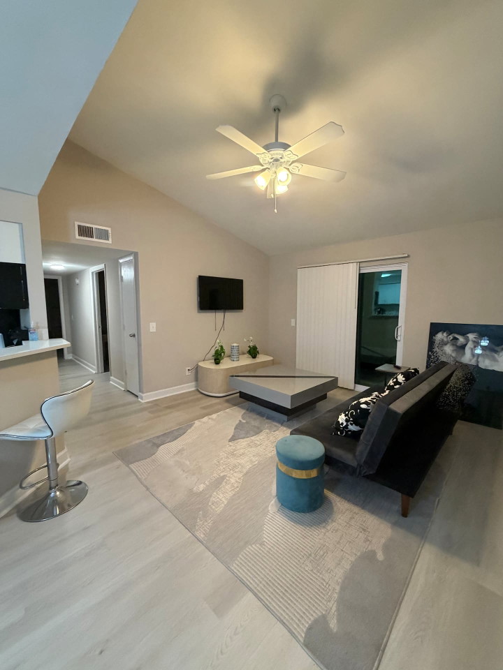 Elegant 2br/2bath In Deerfield Beach - Boca Raton, FL