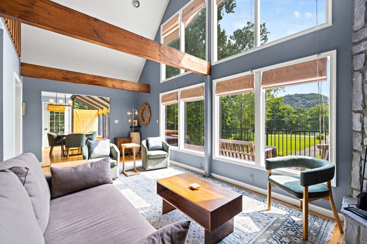Riverfront Cabin Getaway With Fire Pit! - Harpers Ferry, WV
