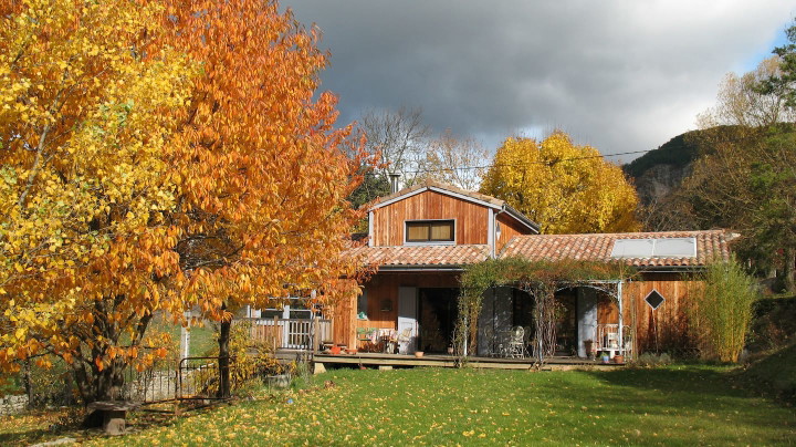 Maison Chaleureuse Avec Grand Terrain - Die