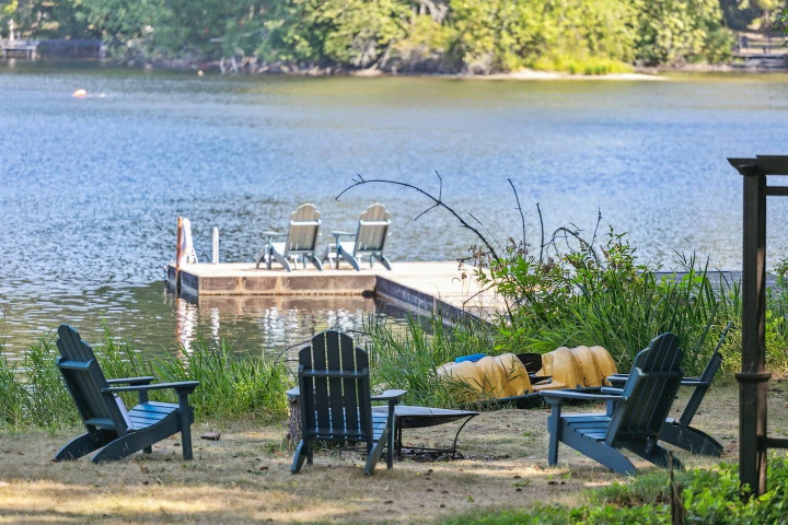 Midcentury Waterfront Retreat W/hottub Dock Beach - Issaquah, WA