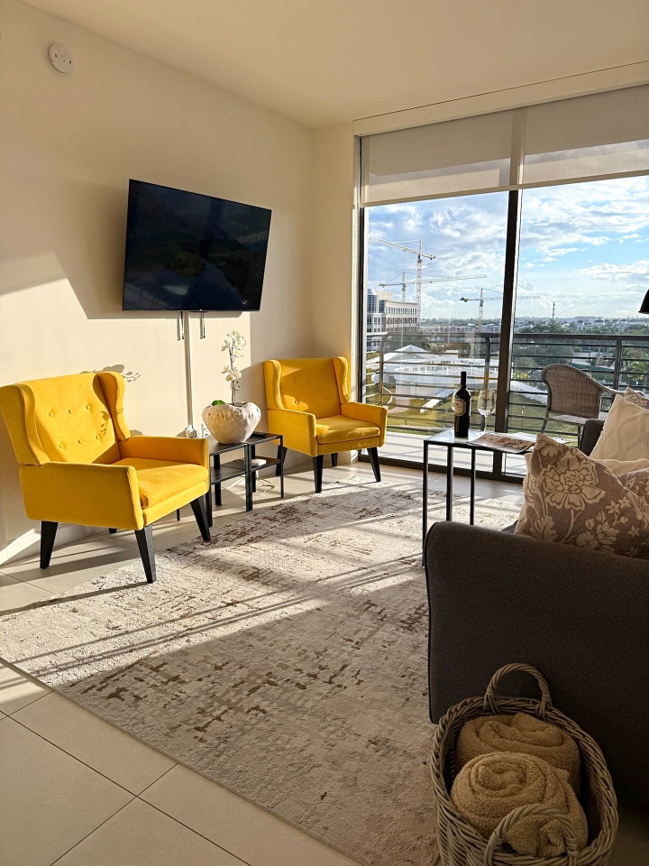 Best Location Near Malls And Miami Airport - Westchester, FL