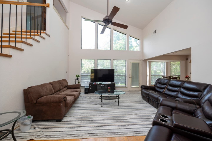 Wooded Retreat Minutes From Dfw Airport - Grapevine, TX