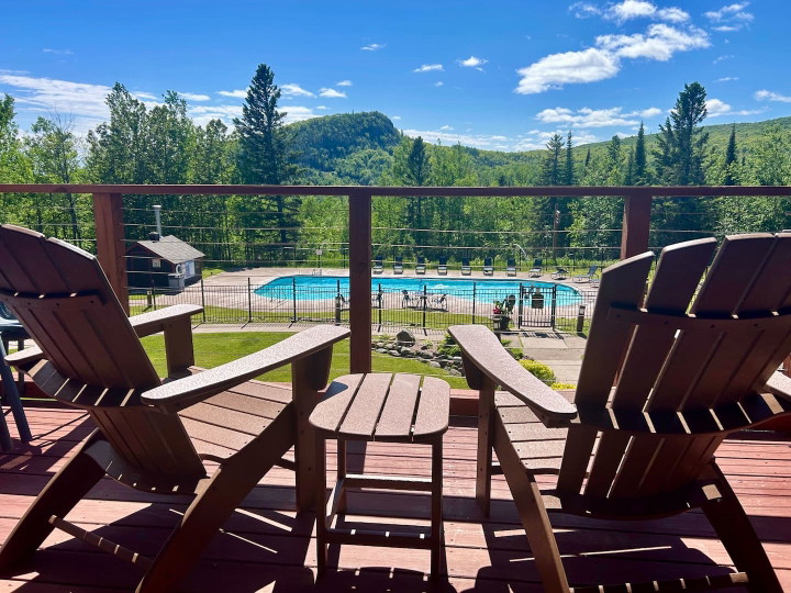 Lutsenmt Condo-view-pool-hottub-ski-in/out - Lutsen, MN
