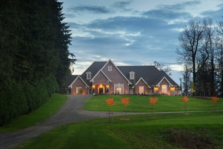 Private French Country King Suite | Near Downtown - Abbotsford
