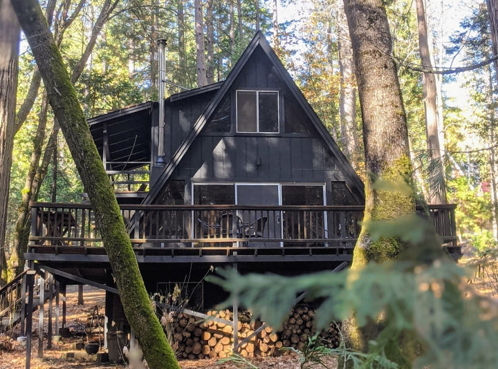 Quiet A Frame Cabin In The Twain Harte Woods - California