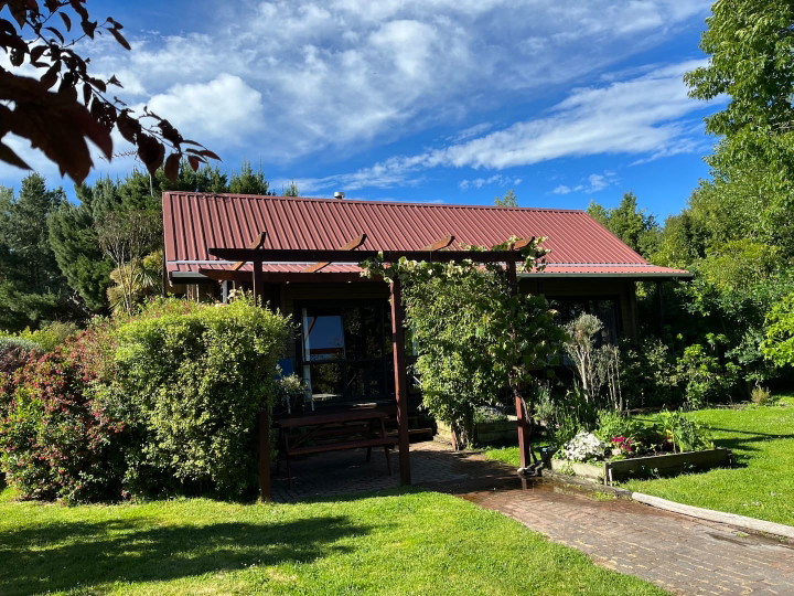 The Cottage At Whites Farm - West Coast