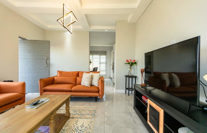 Peaceful 2br Entire House | Secure Yard Near Cbd - Lesotho