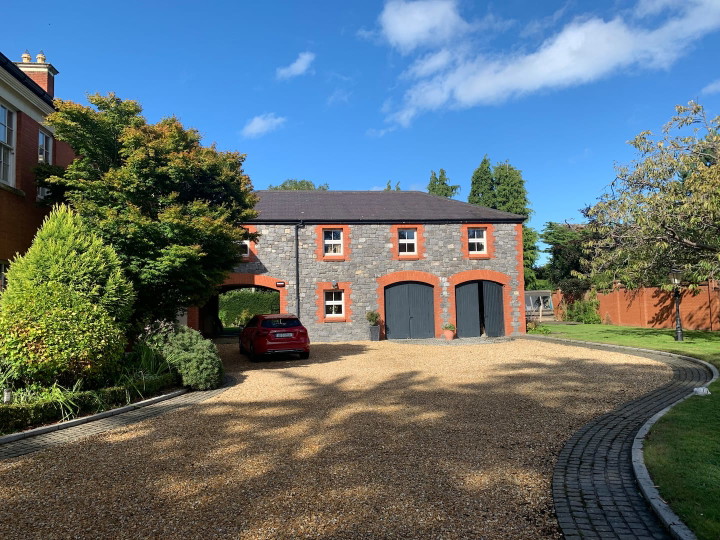 Family & Pet-friendly 2br | Garden, Parking - Greystones