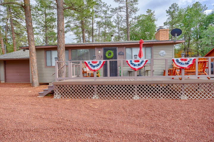 The Cozy Pinetop Cottage With Hot Tub - Arizona
