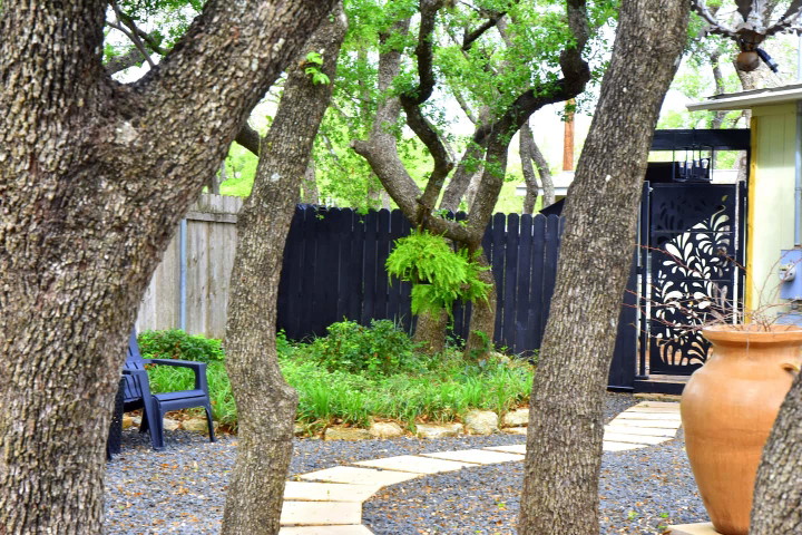 Lake Hills Cottage - Austin, TX