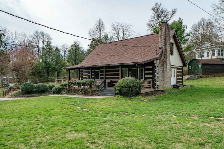 Cabin Retreat W/ Pool In Bristol - Bristol, TN