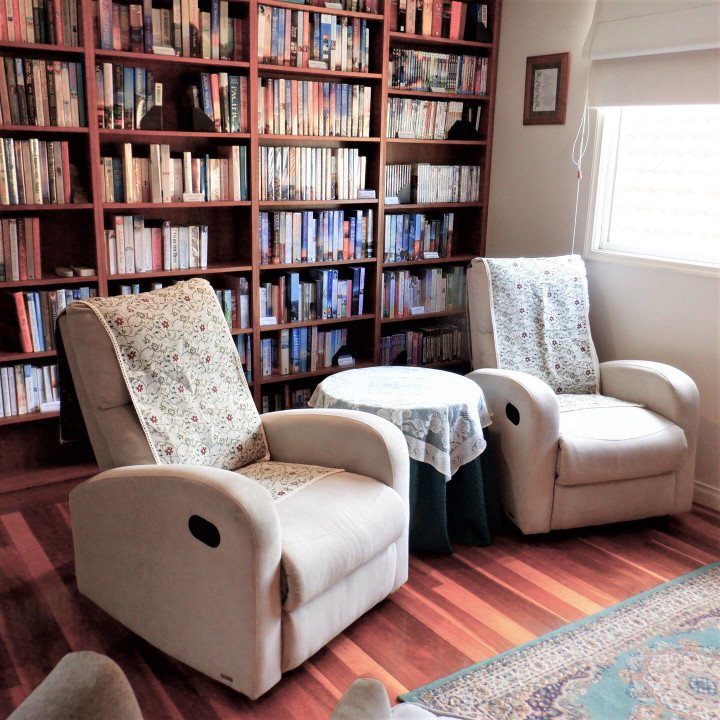 Queen Bed Suite; Loungeroom; Direct Beach Access - Coffs Harbour