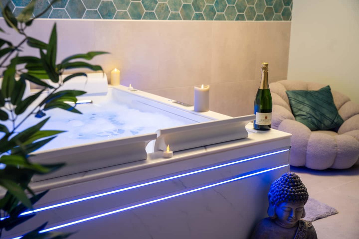 Zenroom Apartment With Jacuzzi Near Sisteron - Sisteron