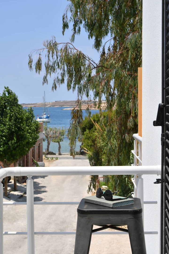 Ragoussis Beachfront House - Paros