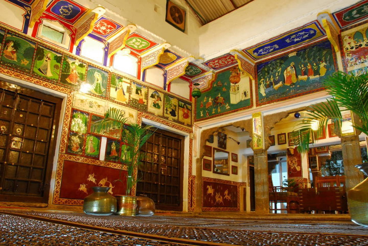 Haveli Braj Bhushanjee, Heritage Hotel And Museum - Bundi